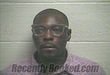 Recent Booking / Mugshot for MALIK RASHAD CROSS in Giles County, Tennessee