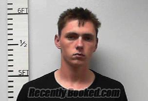 Recent Booking / Mugshot for Austin Dewayne Shoemaker in Hardin County ...