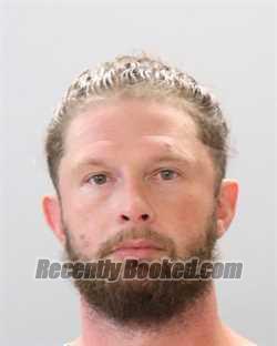 Recent Booking / Mugshot for DUSTIN WAYNE VALENTINE in Knox County ...