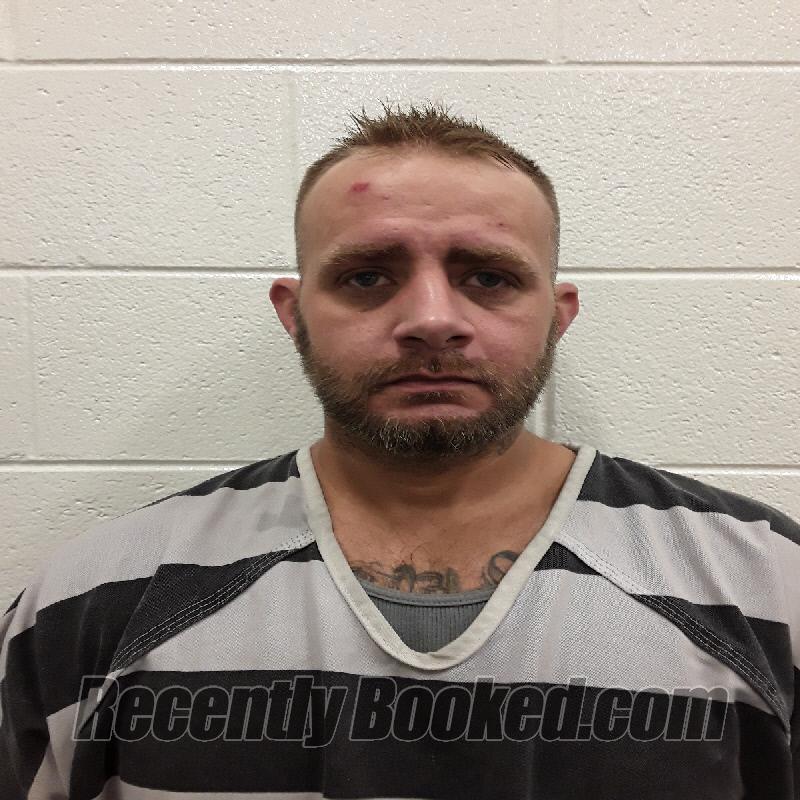 Recent Booking / Mugshot for TRAVIS LEE HUFFMAN in Monroe County, Tennessee