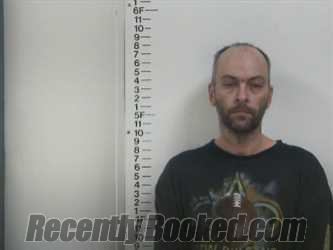 Recent Booking / Mugshot for DUSTIN R ROBERTS in Putnam County, Tennessee