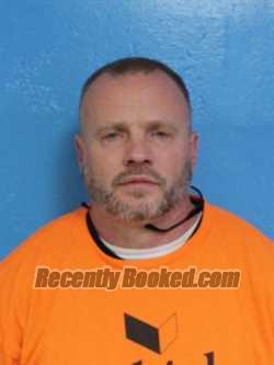 Recent Booking / Mugshot for CHRISTOPHER GLENN DINGUS in Sullivan ...