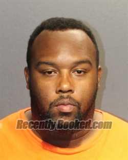 Recent Booking / Mugshot for CLESHAUN ALFONZO COX in Suffolk County ...