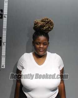Recent Booking / Mugshot for JAZZMIN LYNETTE BAILEY in Suffolk County ...