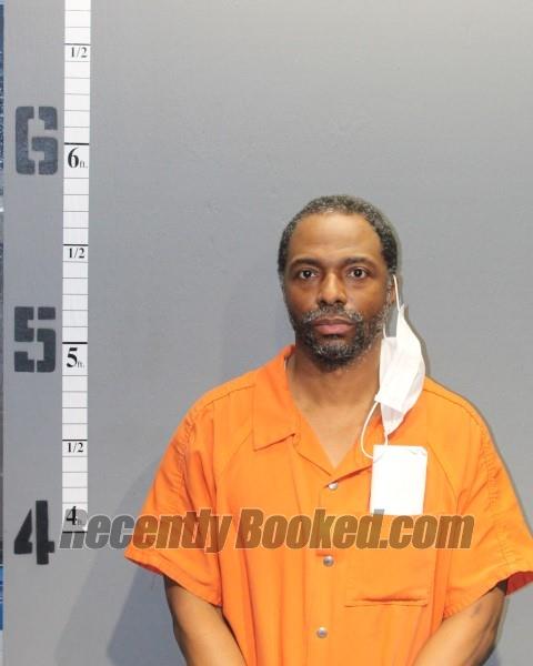 Recent Booking / Mugshot for SHAKEEM HERATIO CRAWFORD in Suffolk County ...