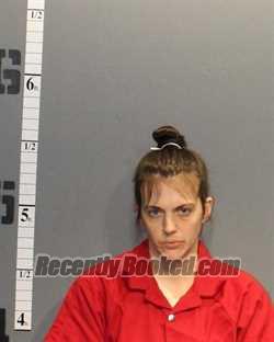 Recent Booking / Mugshot for VICTORIA LYNN SWINSON in Suffolk County ...