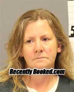 Recent Booking / Mugshot for APRIL MICHELLE GILES in Harrisonburg ...