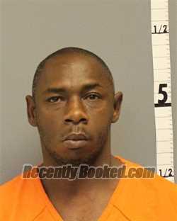 Recent Booking / Mugshot for ERIC LAMART GREEN in Staunton County, Virginia