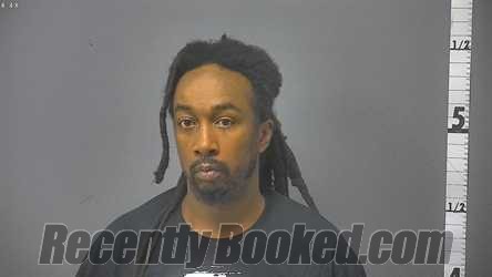 Recent Booking / Mugshot for DWAYNE ROBERTS in Staunton County, Virginia