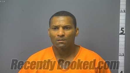 Recent Booking / Mugshot for DANYELL PEYTON BARBOUR in Waynesboro ...