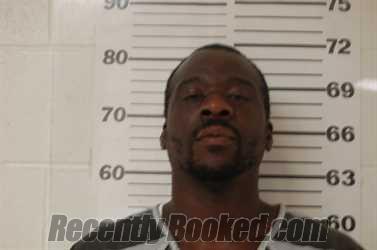 Recent Booking / Mugshot for LARRY DESHAWN JACKSON in Henderson County ...