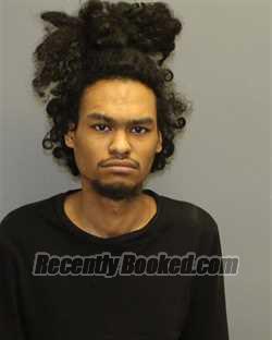 Recent Booking / Mugshot for DARIUS WARREN ROBERTS in Winchester County ...