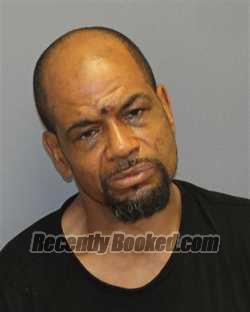 Recent Booking / Mugshot for DWAYNE ANDRE MOORE in Winchester County ...