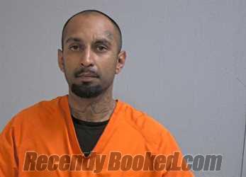 Recent Booking / Mugshot for ROBERTO LORENZO in Hidalgo County, Texas