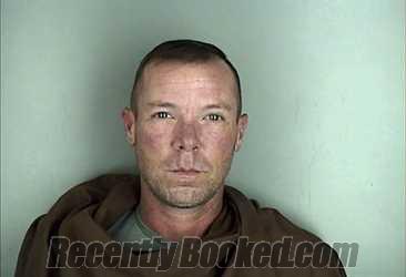 Recent Booking / Mugshot for ERIC DEWITT EARLE in Greenwood County ...