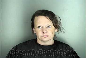 Recent Booking / Mugshot for JENNIFER LOREEN ATTAWAY in Greenwood ...