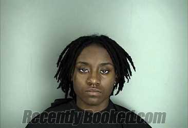 Recent Booking / Mugshot for KARISA ALIA BUSH in Greenwood County ...