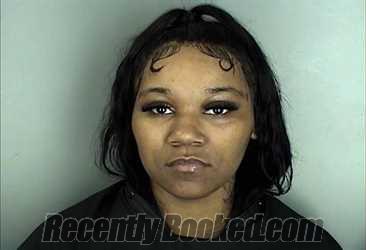Recent Booking / Mugshot for KEYANNA LASHAY MARTIN in Greenwood County ...