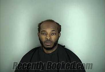 Recent Booking / Mugshot for QUAYSHAWN TYREE PATTERSON in Greenwood ...