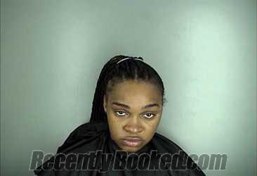Recent Booking / Mugshot for SHARONDA KELVEYONA PARKS in Greenwood ...