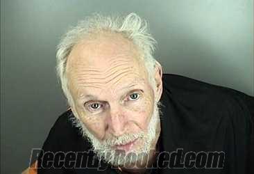 Recent Booking / Mugshot for WAYNE CALVIN SMITH in Greenwood County ...