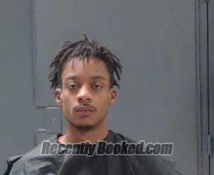 Recent Booking / Mugshot for NATHANIEL ERIC DESHAWN SMITH in Hunt ...