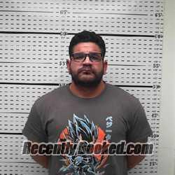 Recent Booking / Mugshot for ALEXANDER ARELLANO in Jim Wells County, Texas