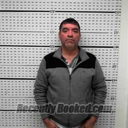 Recent Booking / Mugshot for ELIO LONGORIA in Jim Wells County, Texas