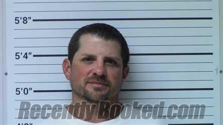 Recent Booking / Mugshot for Justin Wayne Minter in Kerr County, Texas
