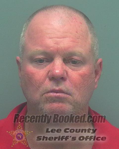 Recent Booking / Mugshot for TONY RAY BETHUNE in Lee County, Florida