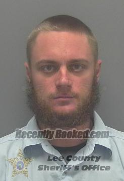 Recent Booking / Mugshot for HUNTER JAMES SHIVELY in Lee County, Florida