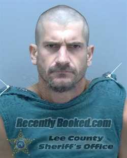 Recent Booking / Mugshot for JOSHUA RICHARD HALLETT in Lee County, Florida