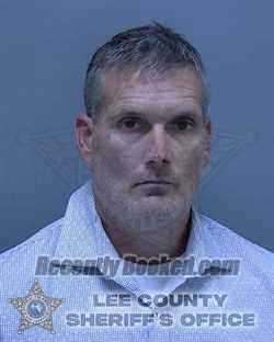 Recent Booking / Mugshot for MARCUS BRENT STRATZ in Lee County, Florida