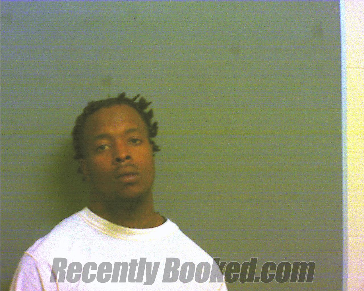 Recent Booking / Mugshot for JEREMIAH DWANYE BOOKER in Lee County, Texas