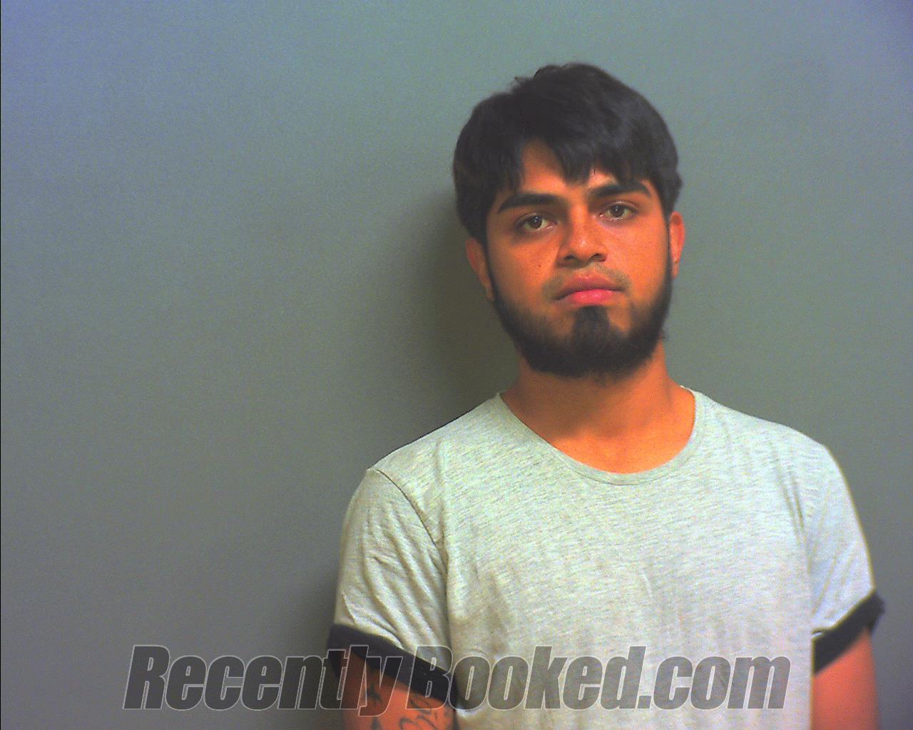 Recent Booking / Mugshot for AXEL ABISAI GARCIA-CHAMORRO in Lee County ...