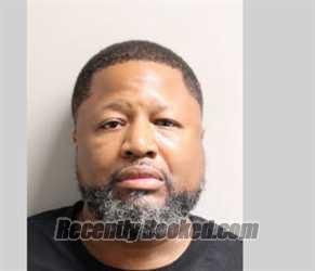 Recent Booking / Mugshot for LEVAR VERON PARKER in Leon County, Florida