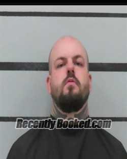 Recent Booking / Mugshot for DALLAS HUNTER DEATHERAGE in Lubbock County ...