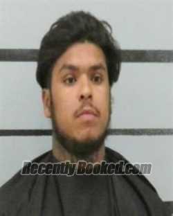 Recent Booking / Mugshot for Christopher Roma Perez in Lubbock County ...