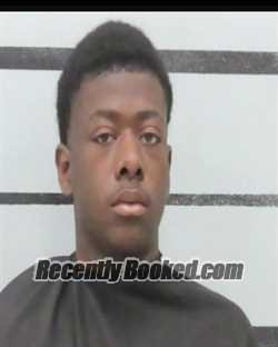 Recent Booking / Mugshot for DQUAVION SHAMAR TURNER in Lubbock County ...