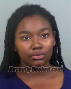 Recent Booking / Mugshot for CYNCERE CYNKEITHIA JONES in Manatee County ...