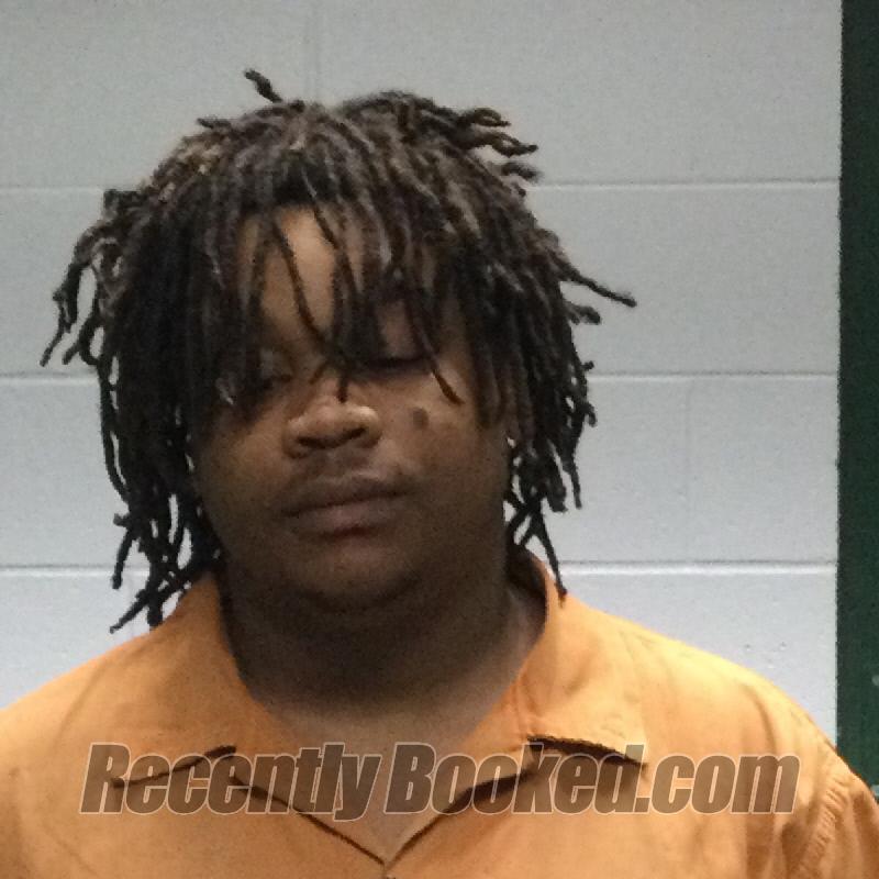 Recent Booking / Mugshot for TRAVIA LEVAR DAVIS in Polk County, Texas