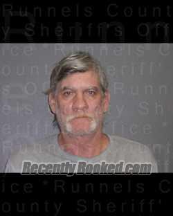 Recent Booking / Mugshot for MICHAEL TODD DEAVER in Runnels County, Texas