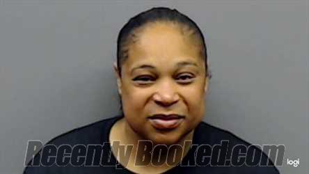 Recent Booking / Mugshot for LATYSHA MONIQUE MOON in Smith County, Texas