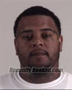 Recent Booking / Mugshot for KYRE BANKS in Tarrant County, Texas