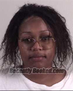 Recent Booking / Mugshot for SIERRA LAWSON in Tarrant County, Texas