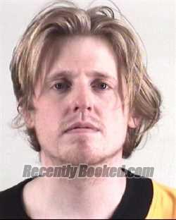 Recent Booking / Mugshot for DYLAN LOFTON in Tarrant County, Texas