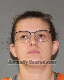 Recent Booking / Mugshot for LINDSEY ANNE MORRIS in Titus County, Texas