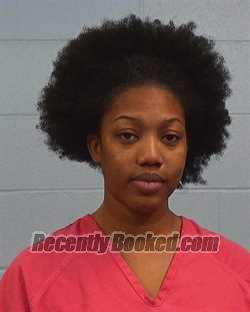 Recent Booking / Mugshot for Ariel Jalisa Janay Combs in Williamson ...