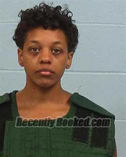 Recent Booking / Mugshot for Alexis Amos in Williamson County, Texas