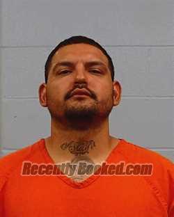 Recent Booking / Mugshot for Gilbert Jonathan Valencia in Williamson ...